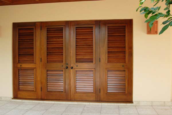 Operable louvered double shutters | S.M.P.M Rouxel Travaux